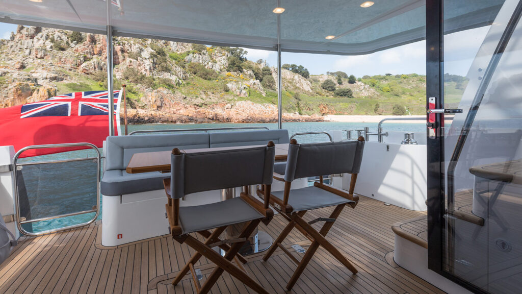 Hardy 65DS - Hardy Motor Yachts