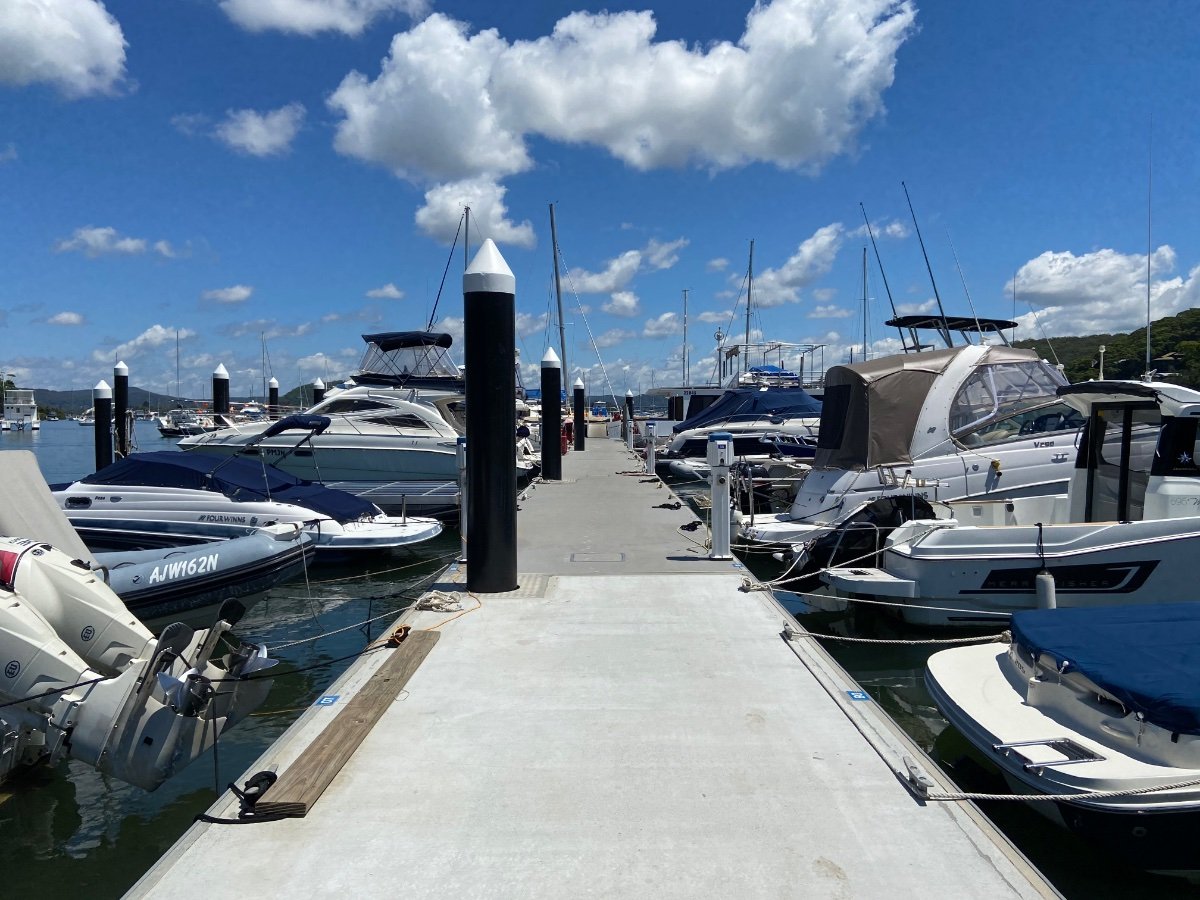 Pros and Cons: Wet vs. Dry Boat Storage